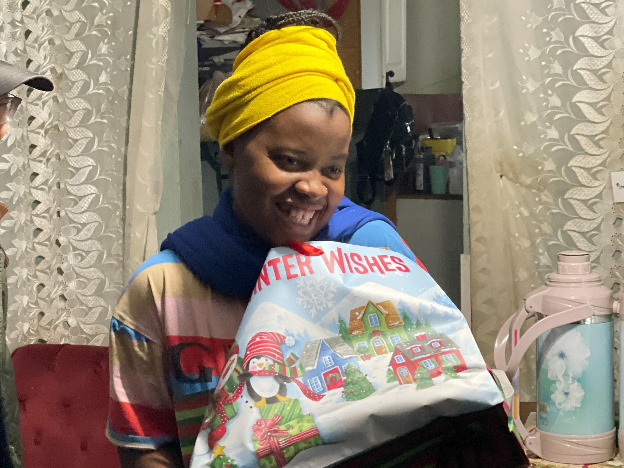 Thanksgiving Gifts to Refugee Families - Gfoundation